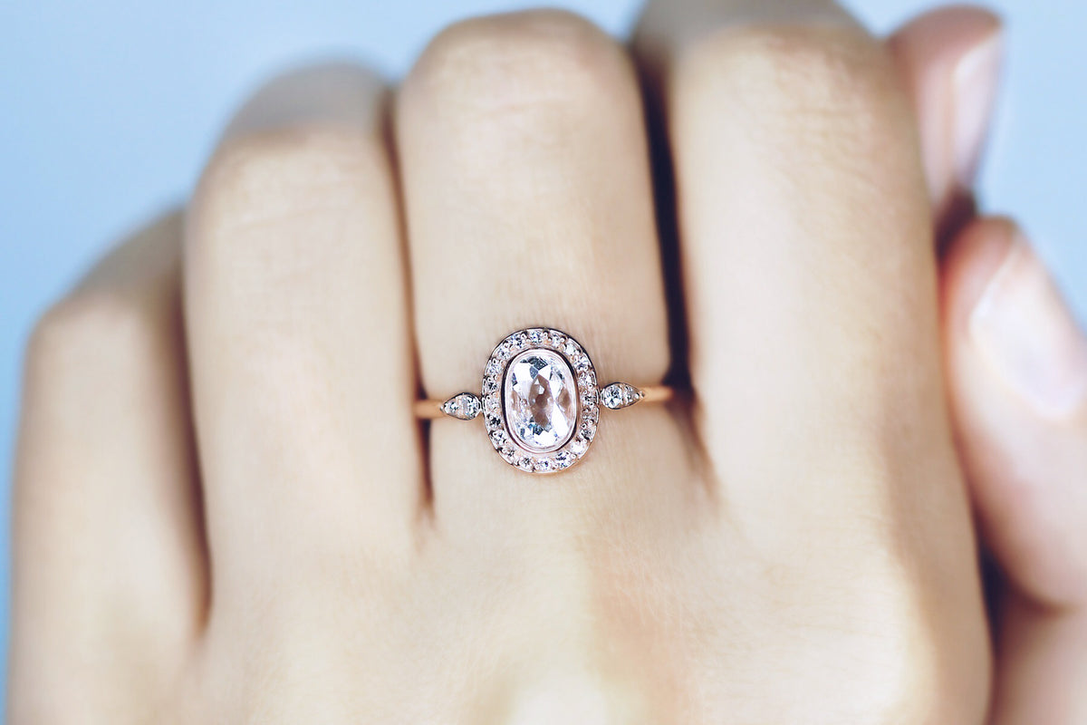 Soraya Curved Antique DIamond Frame Ring – S. Kind & Co
